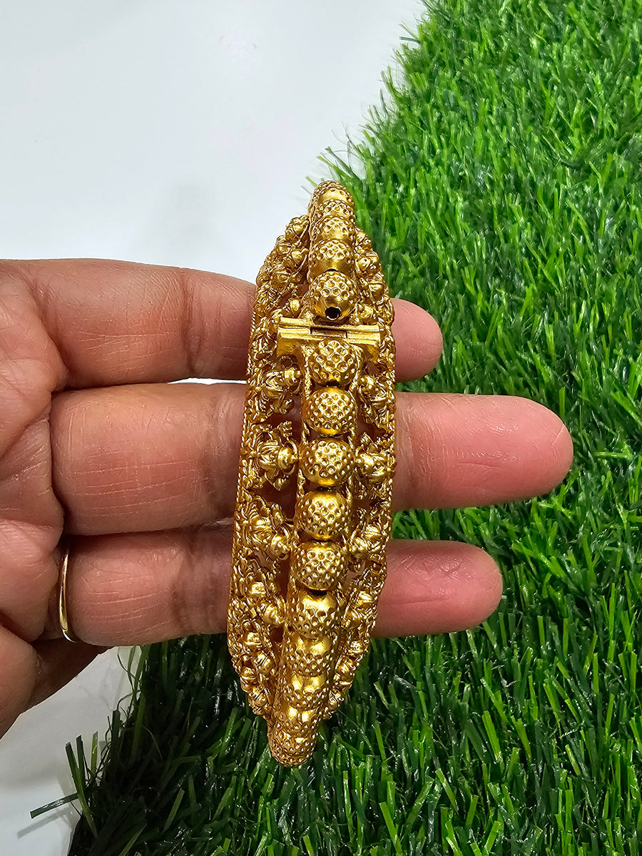 One Gram Gold Nakshi Bangle – Vasthravedika