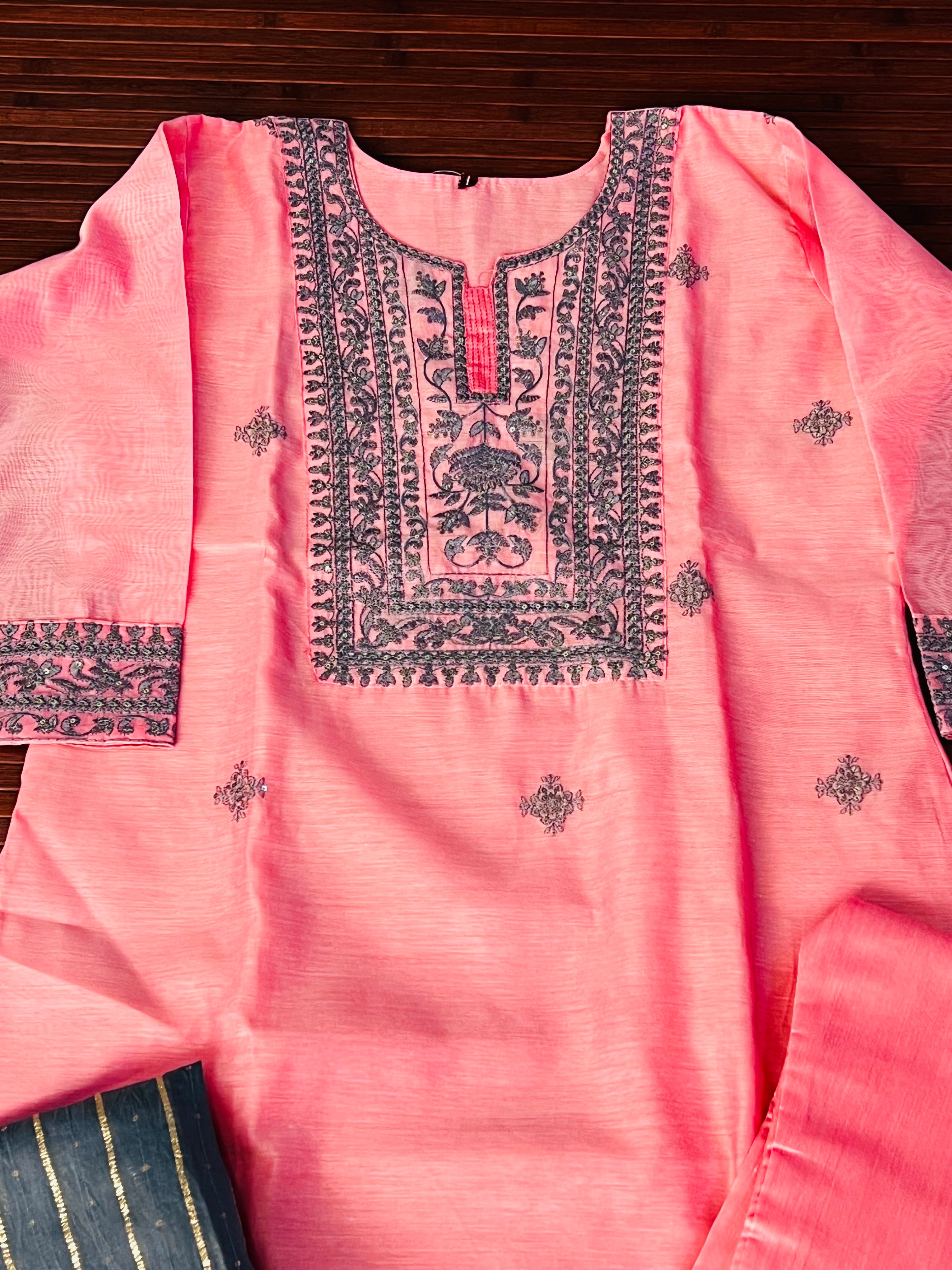 Chanderi Kurti and Pant Set – Vasthravedika